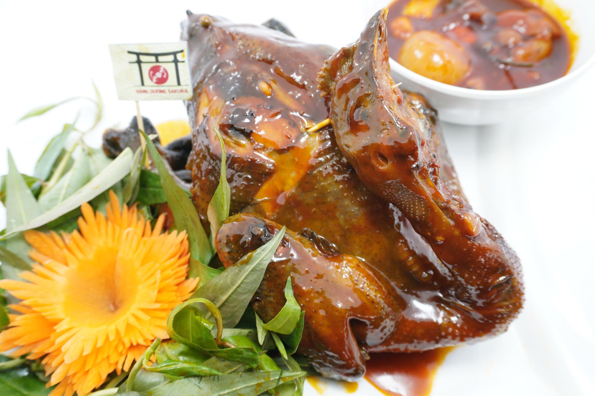 Gà H'Mông Hấp Mắm Nhĩ